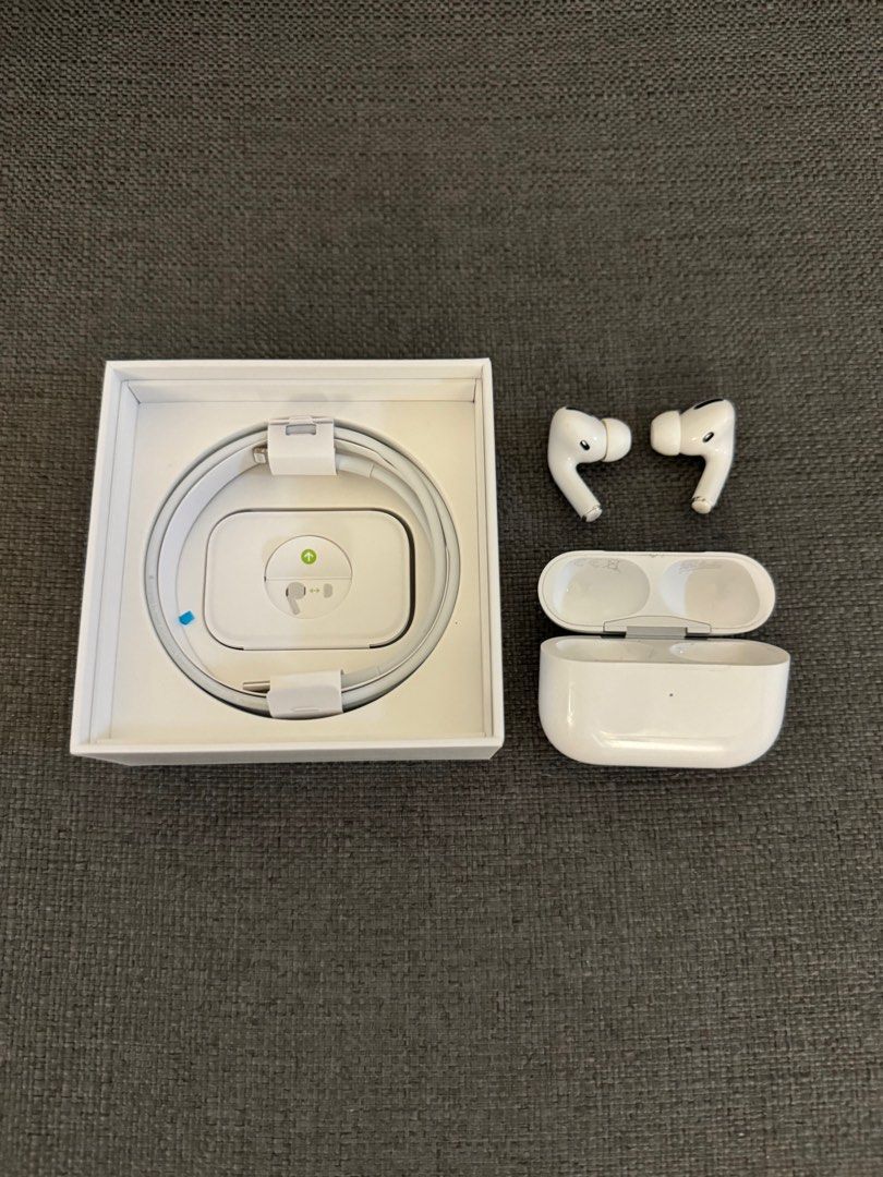 Apple AirPods Pro First Gen, Audio, Earphones on Carousell