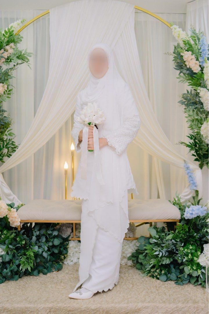 Baju nikah untuk sewa, Women's Fashion, Muslimah Fashion, Baju Kurung ...