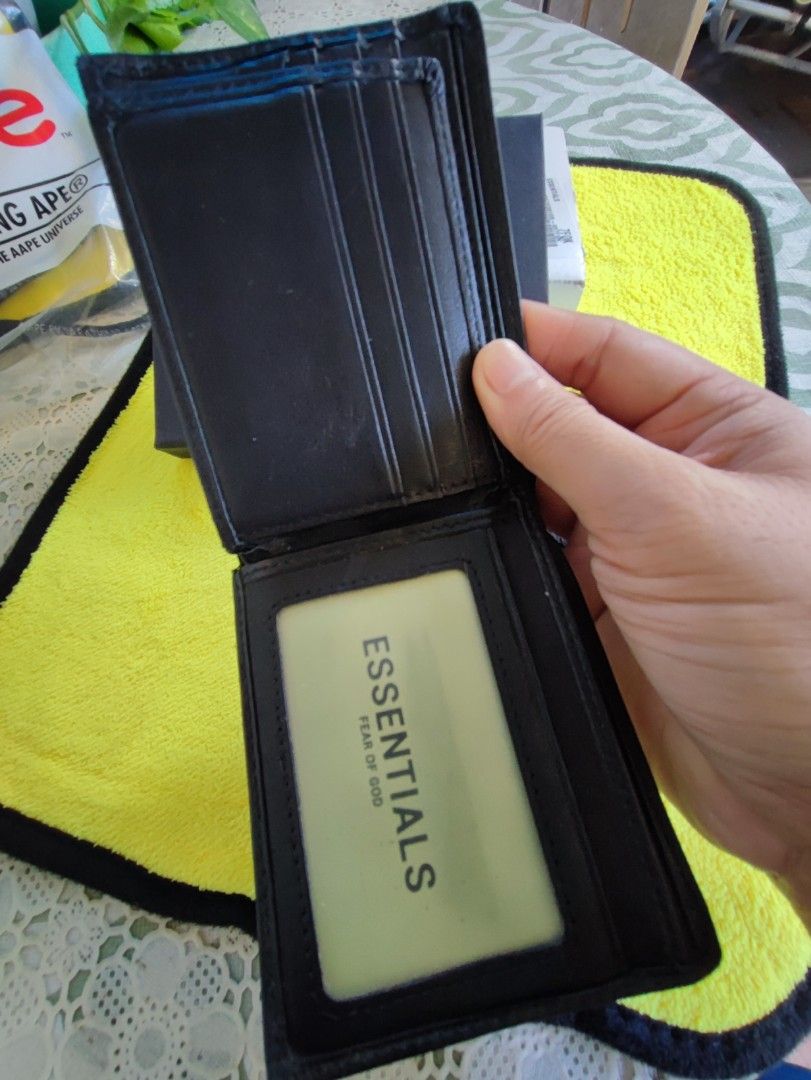 Essentials (Fear of God) Wallet for Mens, Men's Fashion, Watches ...