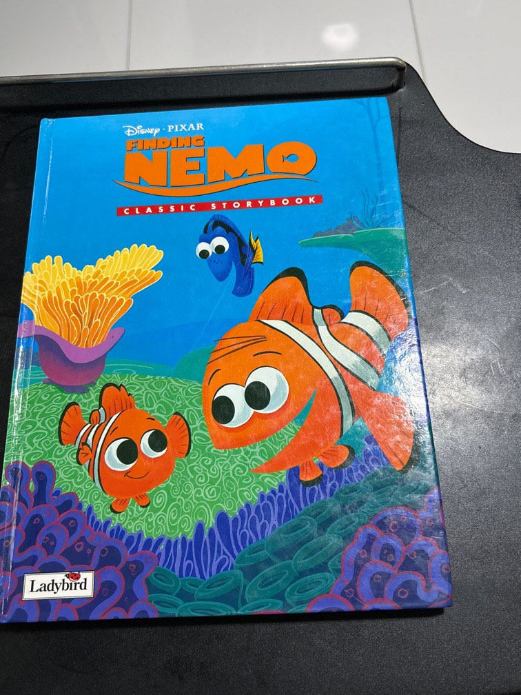 Finding Nemo Disney Pixar classic storybook, Hobbies & Toys, Books ...