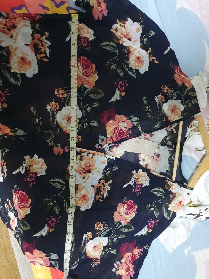 Floral cover up XL, Women's Fashion, Dresses & Sets, Dresses on Carousell