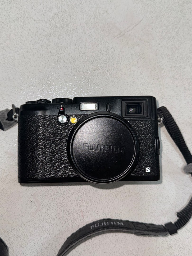 Fujifilm X100S, Photography, Cameras on Carousell