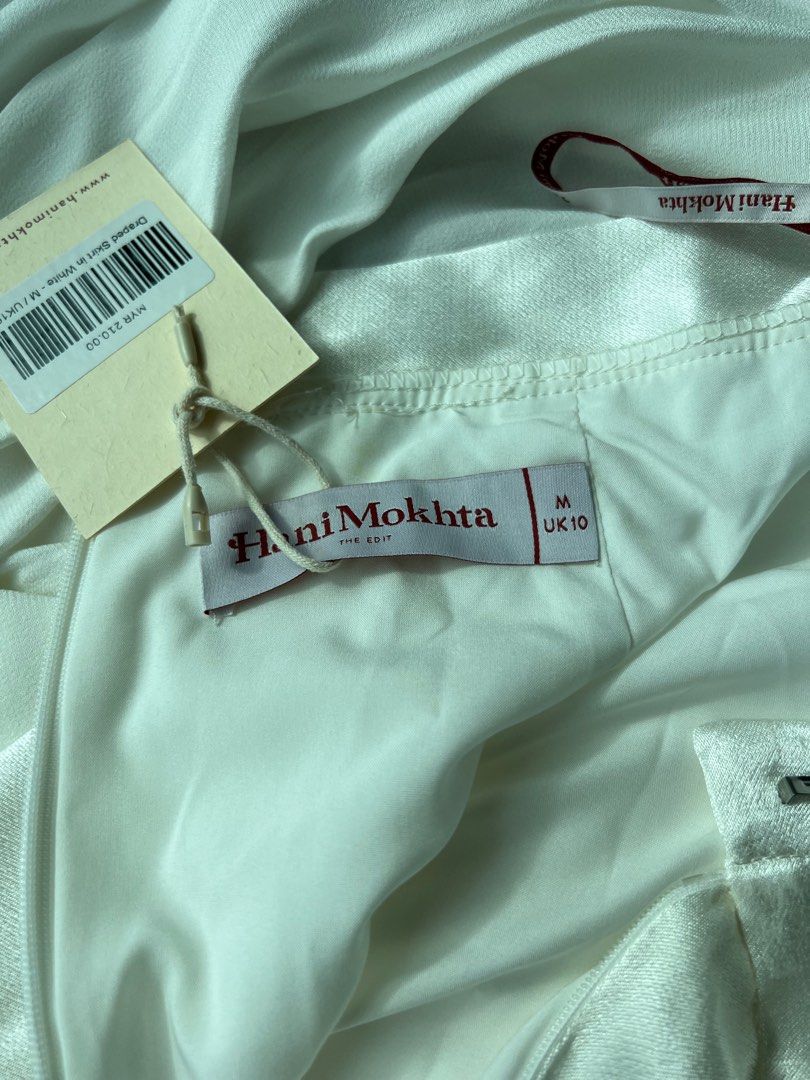 Hani Mokhtar Skirt, Women's Fashion, Bottoms, Skirts on Carousell