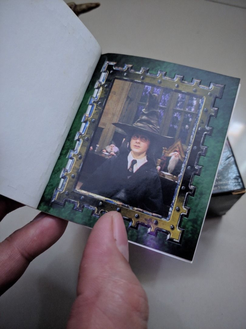 Harry Potter - Mini Sorting Hat, Hobbies & Toys, Memorabilia ...