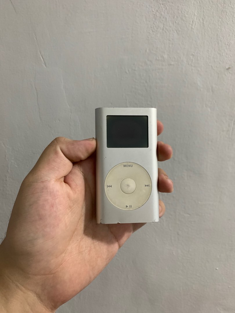 Ipod mini 2nd gen 4gb, Audio, Portable Audio Accessories on Carousell