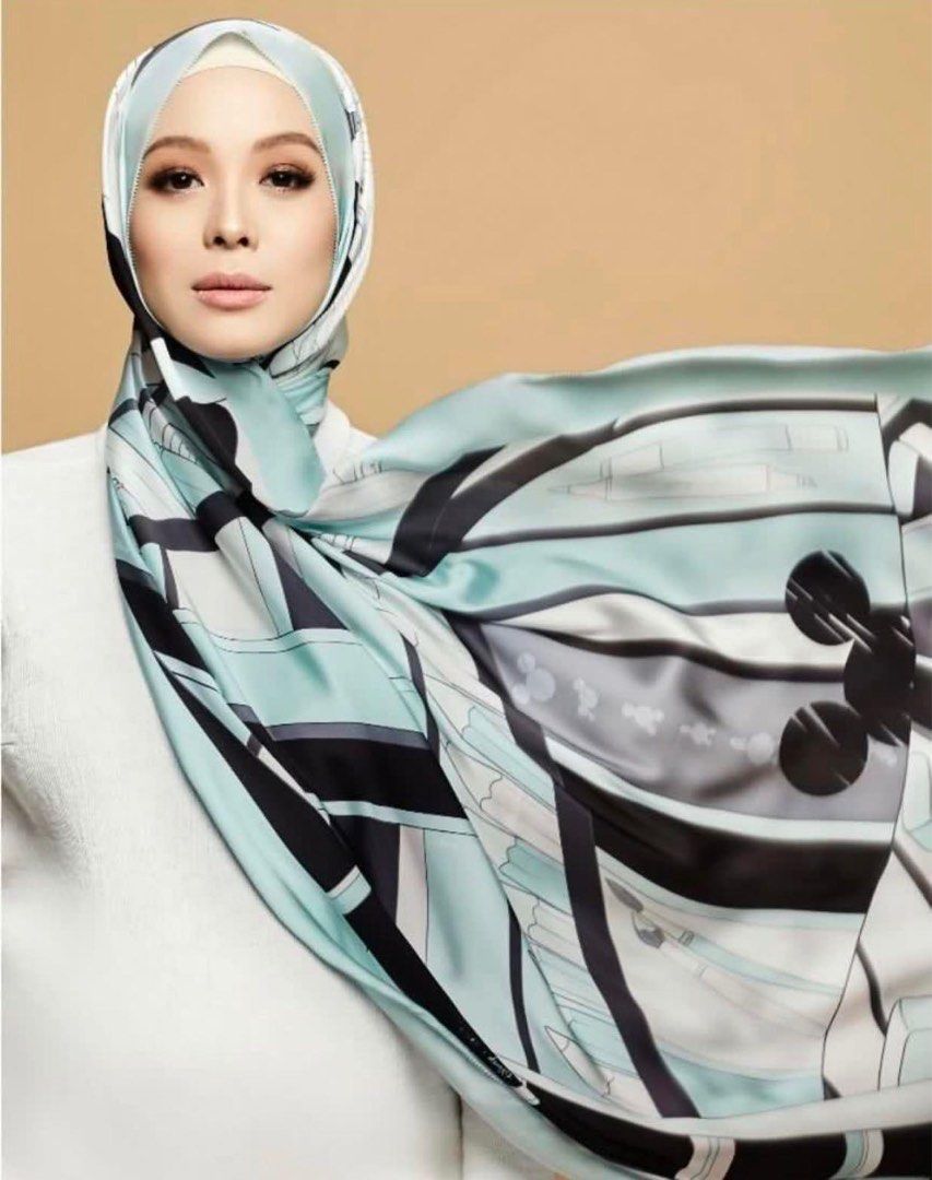 Jual combo dua /Duck x disney & duck X arabic font, Women's Fashion ...