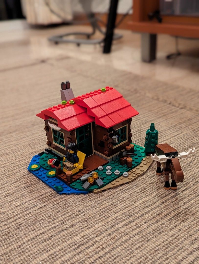 LEGO Lakeside Lodge 31048 Creator 3 in 1 series, Hobbies & Toys, Toys ...
