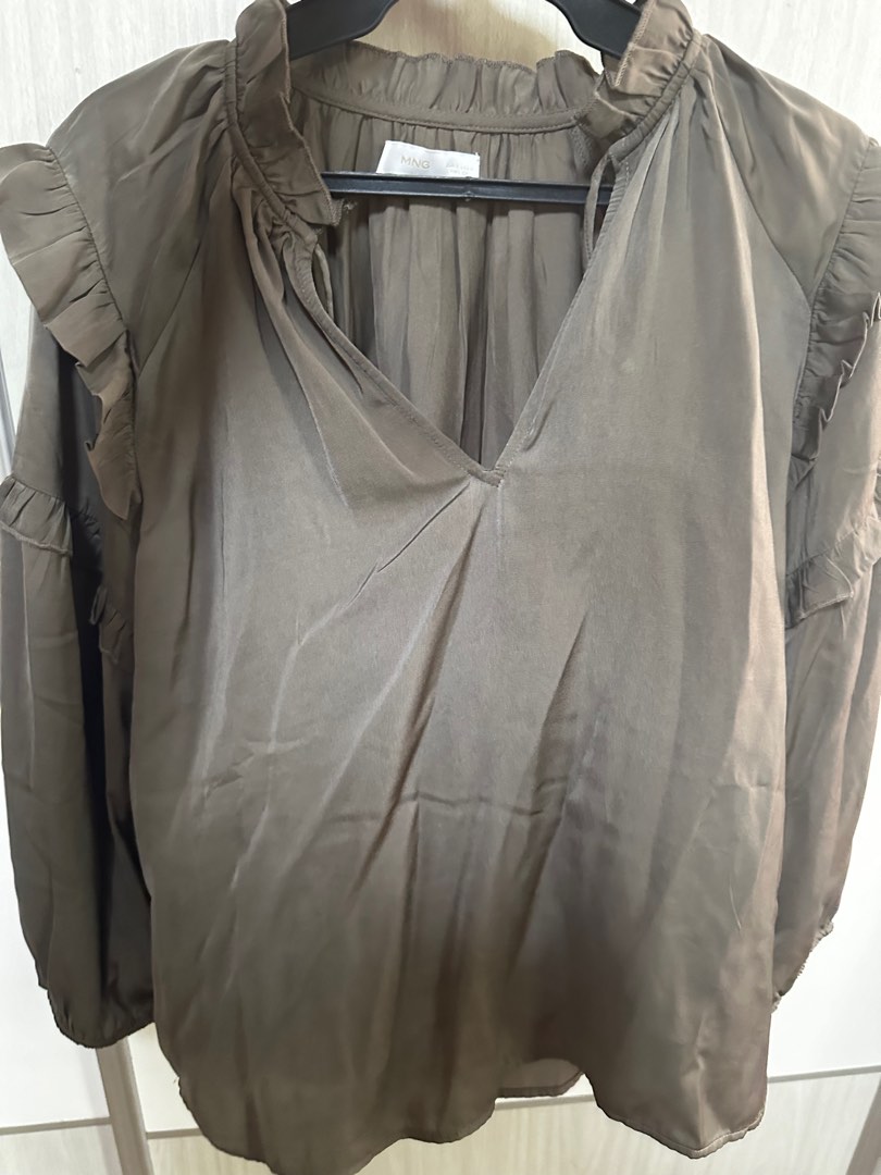 Mango olive green top, Women's Fashion, Tops, Blouses on Carousell