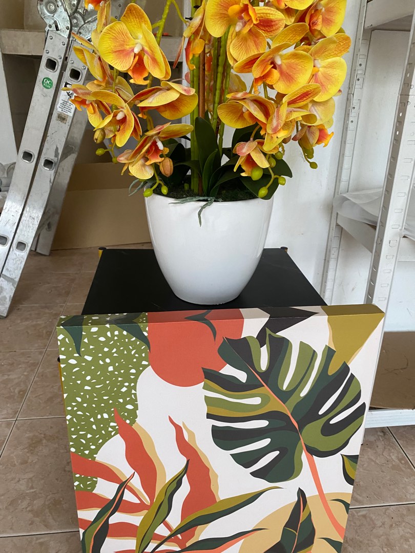 MEJA,BUNGA,FRAME KAISON, Furniture & Home Living, Home Decor, Other ...