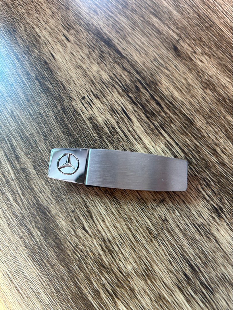 Mercedes Benz Name Tag 名牌 磁力, 汽車配件, 其他 - Carousell