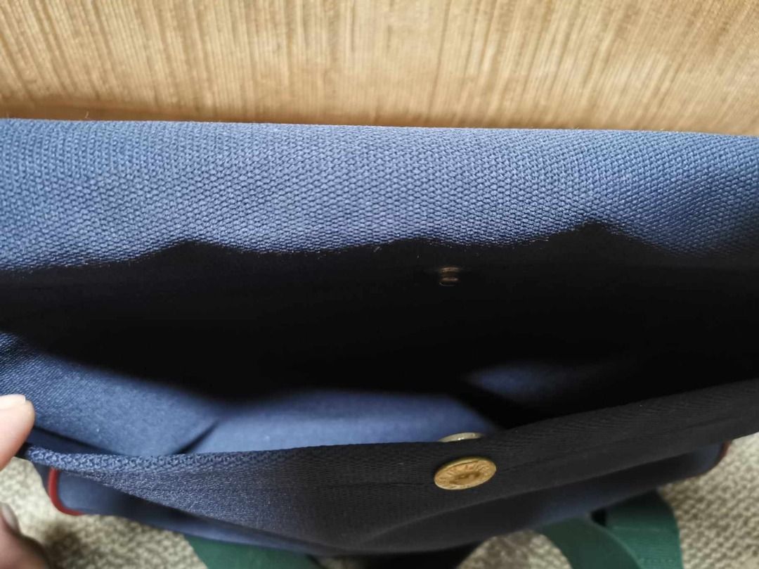 Messenger bag Geoffrey Beene, Men's Fashion, Bags, Sling Bags on Carousell