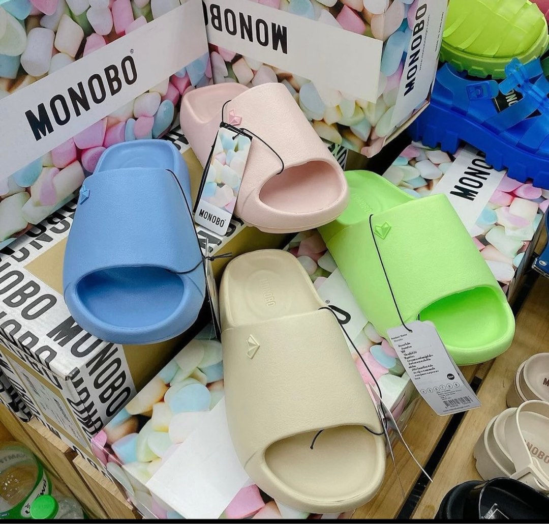 Monobo mallow, Women's Fashion, Footwear, Slippers and slides on Carousell