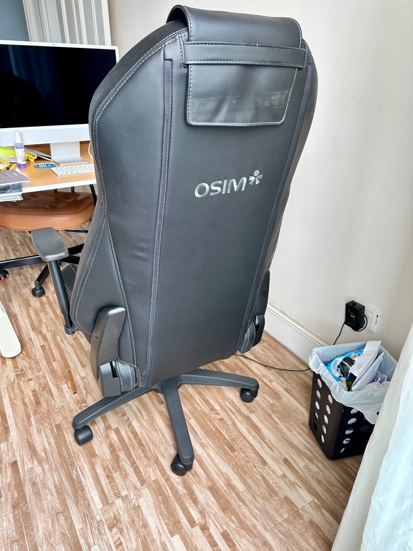 OSIM massage and gaming chair, Furniture & Home Living, Furniture ...