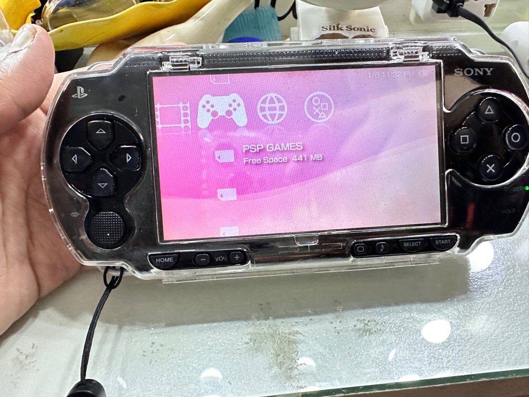 PSP 1000 with free offline games, Video Gaming, Video Game Consoles ...