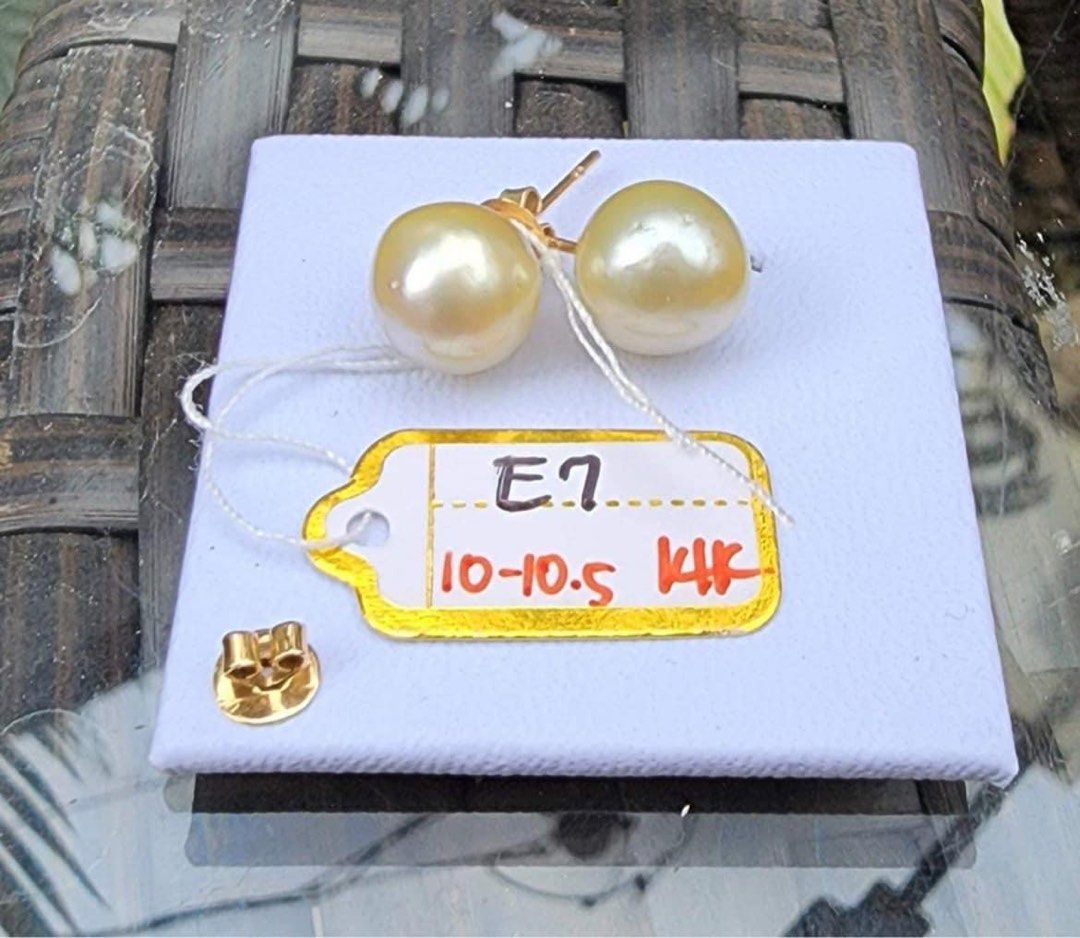 Real Southsea Pearl Champagne Color With 14k Gold Stad, Women's Fashion ...