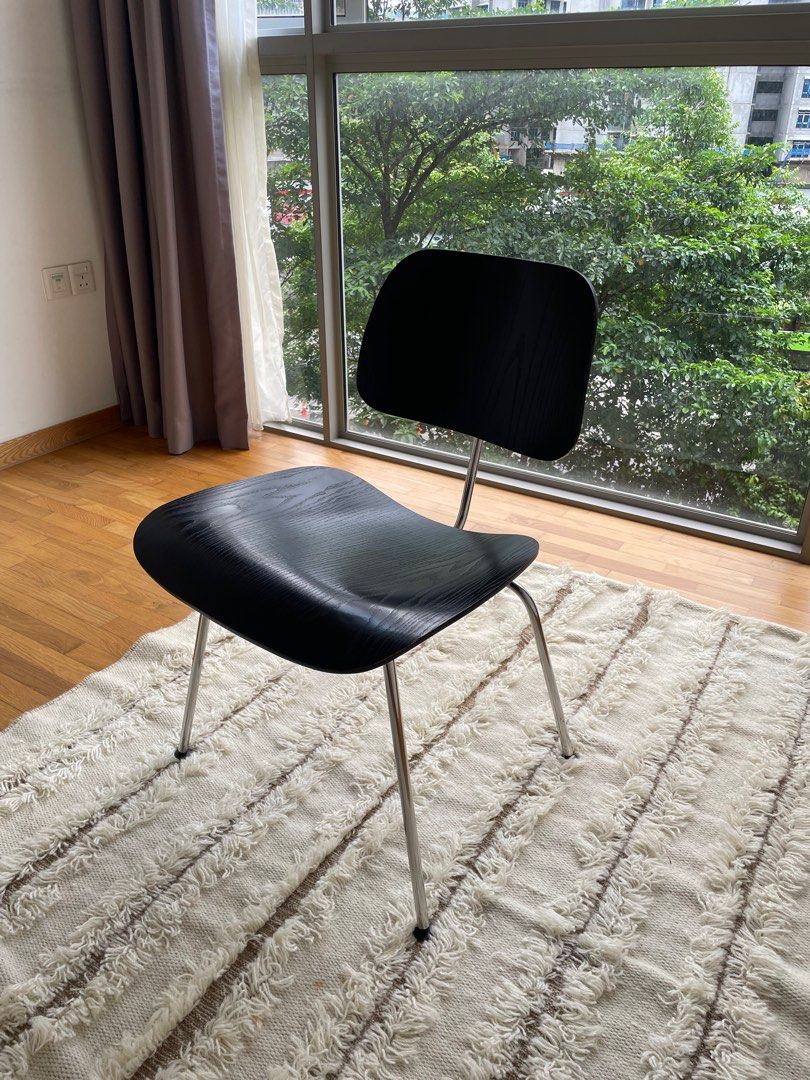 Replica designer Eames chair black wood and metal chrome, Furniture ...