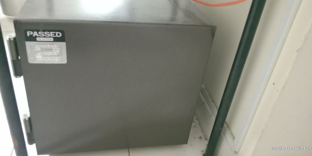 Safe Box, Furniture & Home Living, Security & Locks, Safe on Carousell