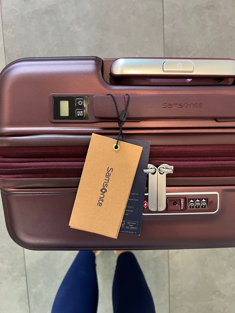 Samsonite Luggage Prestige 69cm Spinner with built-in scale, Hobbies ...