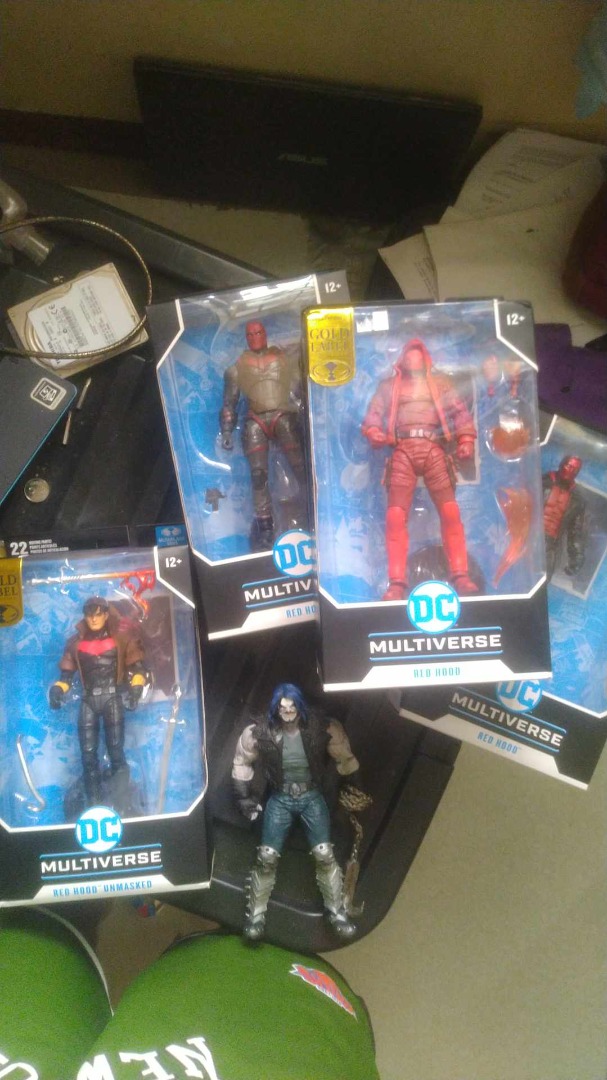 Selling set sale MCF Dc Red hood variants and Lobo action figure ...