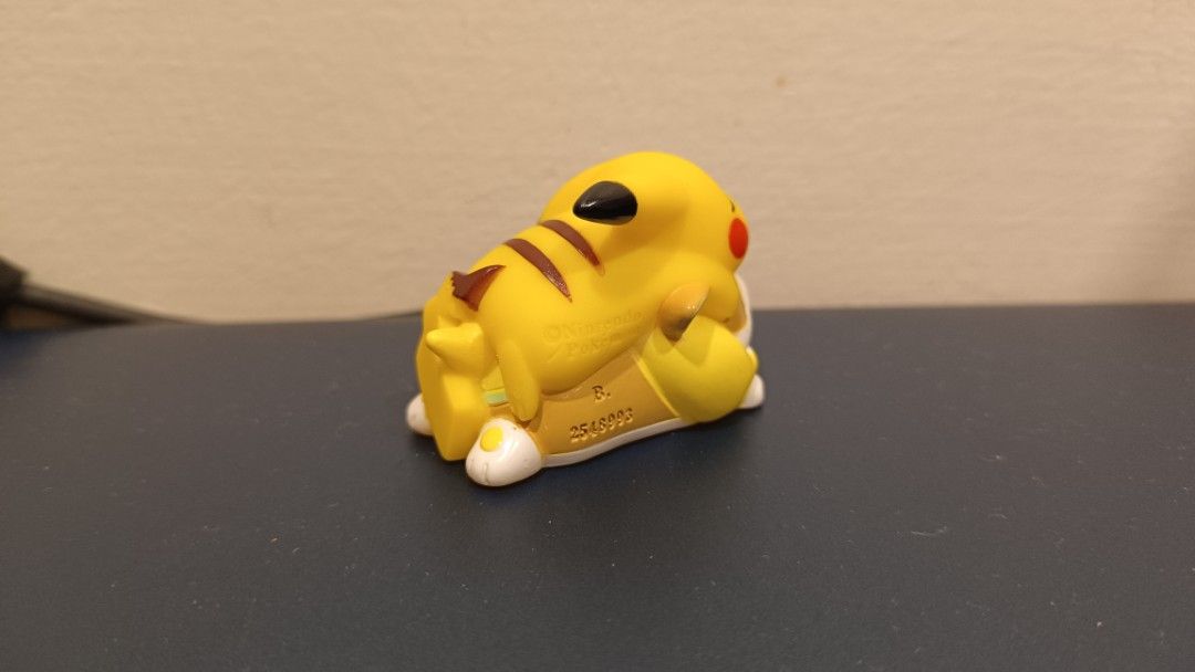 Sleepy Pikachu & Yamper Bandai Pokemon Kids Finger Doll / Fingerdoll ...