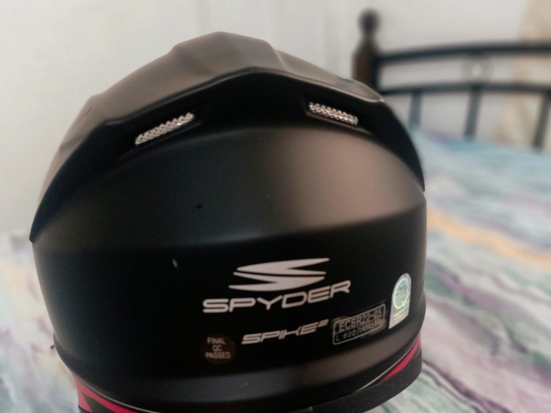 Spyder Full Face Helmet Spike 2 LARGE, Motorbikes, Motorbike Parts ...