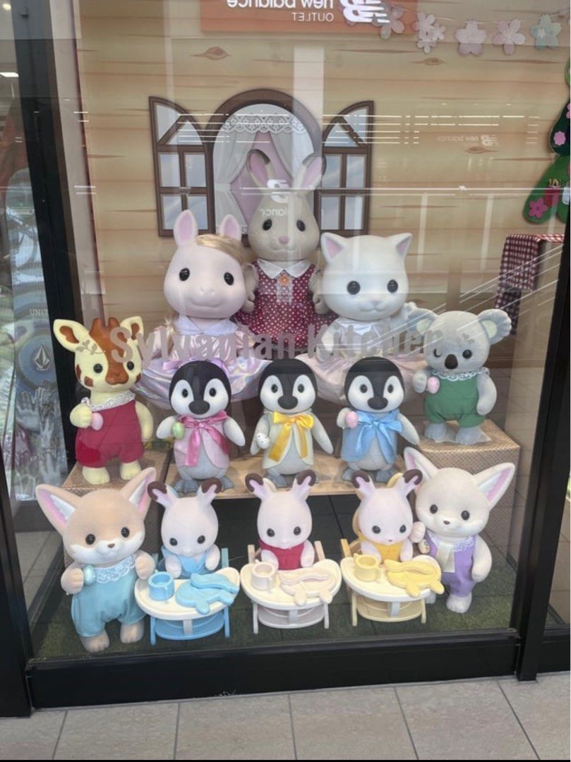 Sylvanian Families Keychains & Merch Tokyo Cafe, Hobbies & Toys, Toys ...