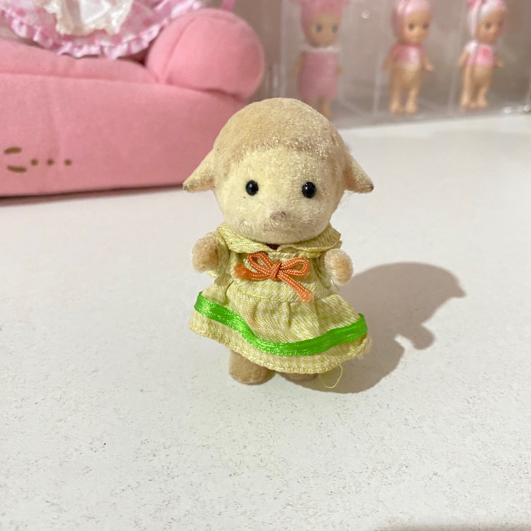 Sylvanian sister sheep, Hobbies & Toys, Toys & Games on Carousell