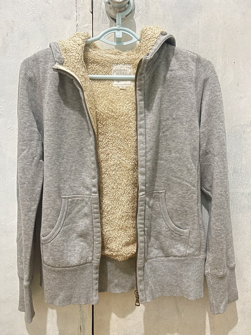 Uniqlo women jacket, Women's Fashion, Coats, Jackets and Outerwear on ...