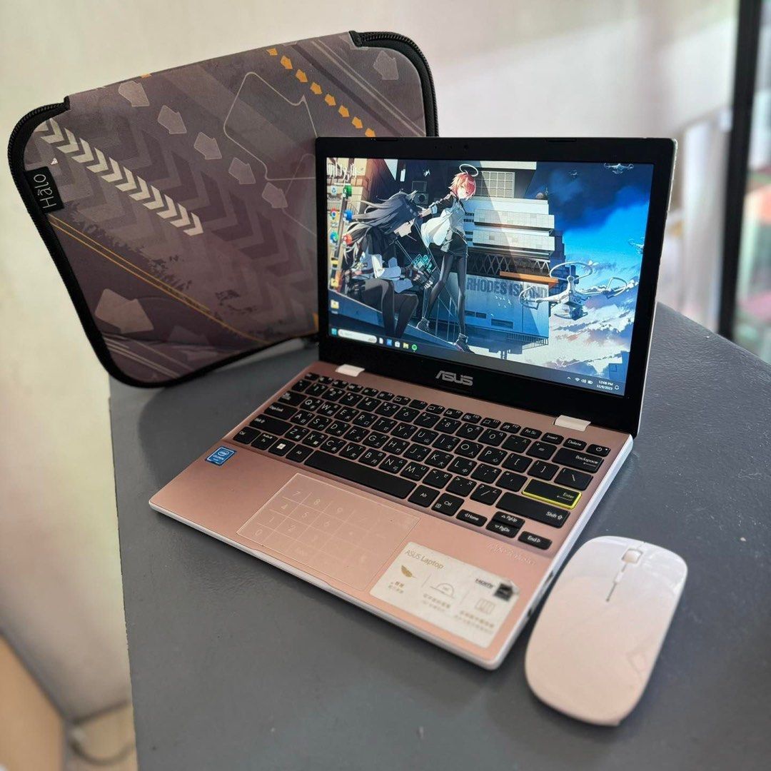 Very smooth Asus Vivobook E210 11.6inch Slim / Intel Celeron N4020 ...