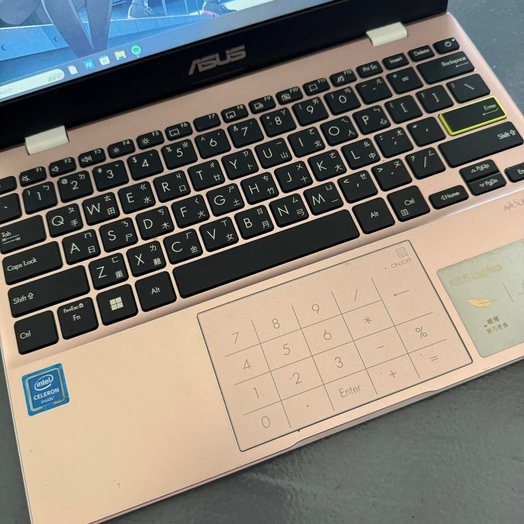 Very smooth Asus Vivobook E210 11.6inch Slim / Intel Celeron N4020 ...