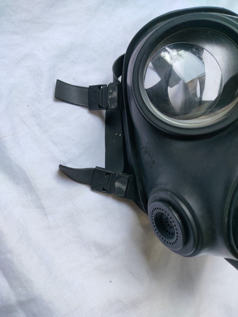 Vintage british military avon s10 gas mask respirator, Sports Equipment ...