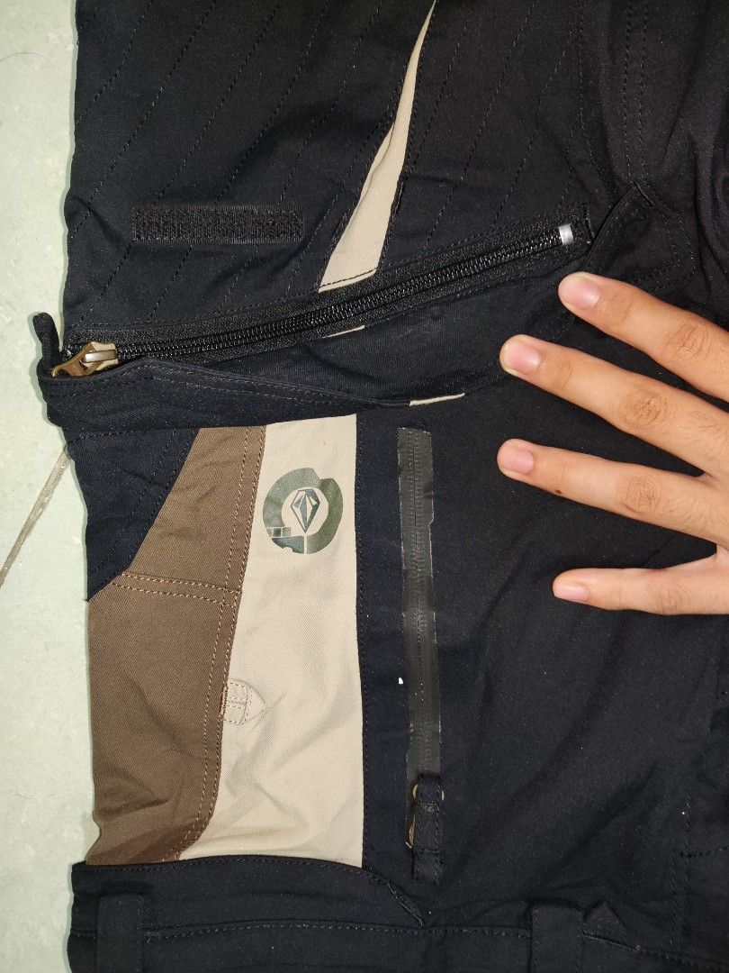 VOLCOM V-LINE SCIENCE NIMBUS, Men's Fashion, Coats, Jackets and ...