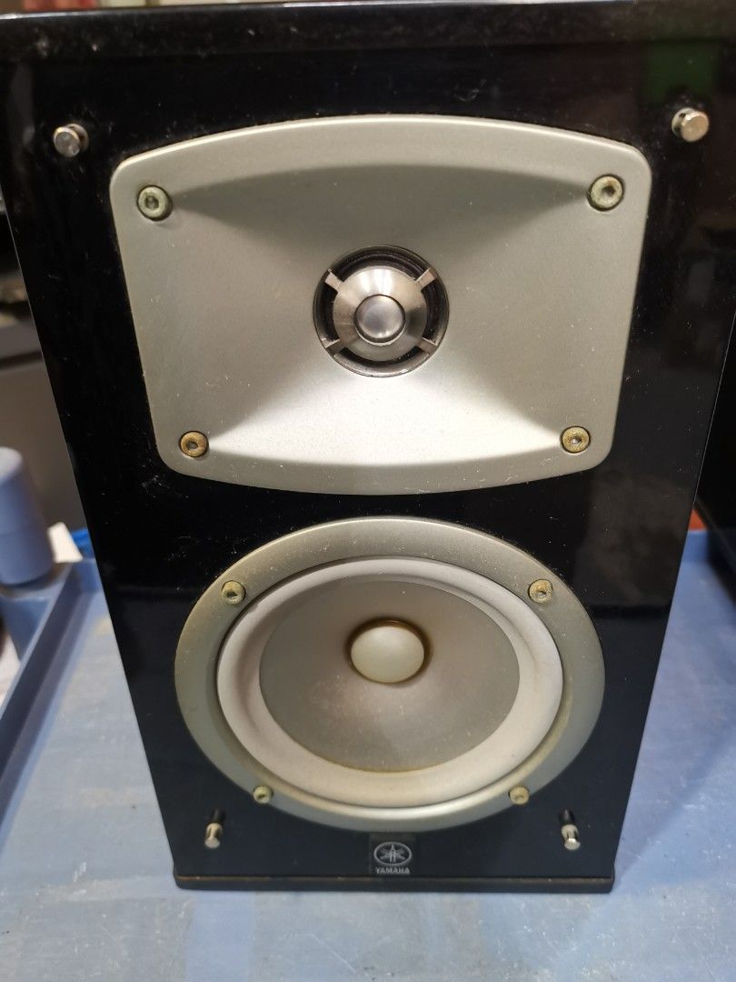 YAMAHA NS-333 SURROUND SPEAKER, Audio, Soundbars, Speakers & Amplifiers ...