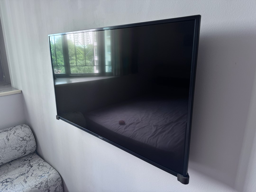 44 inch Sony Tv, TV & Home Appliances, TV & Entertainment, TV on Carousell