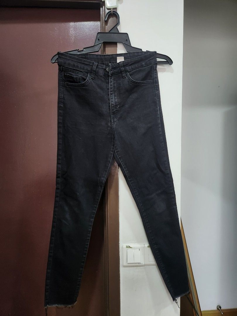 Baju terpakai, Women's Fashion, Tops, Blouses on Carousell