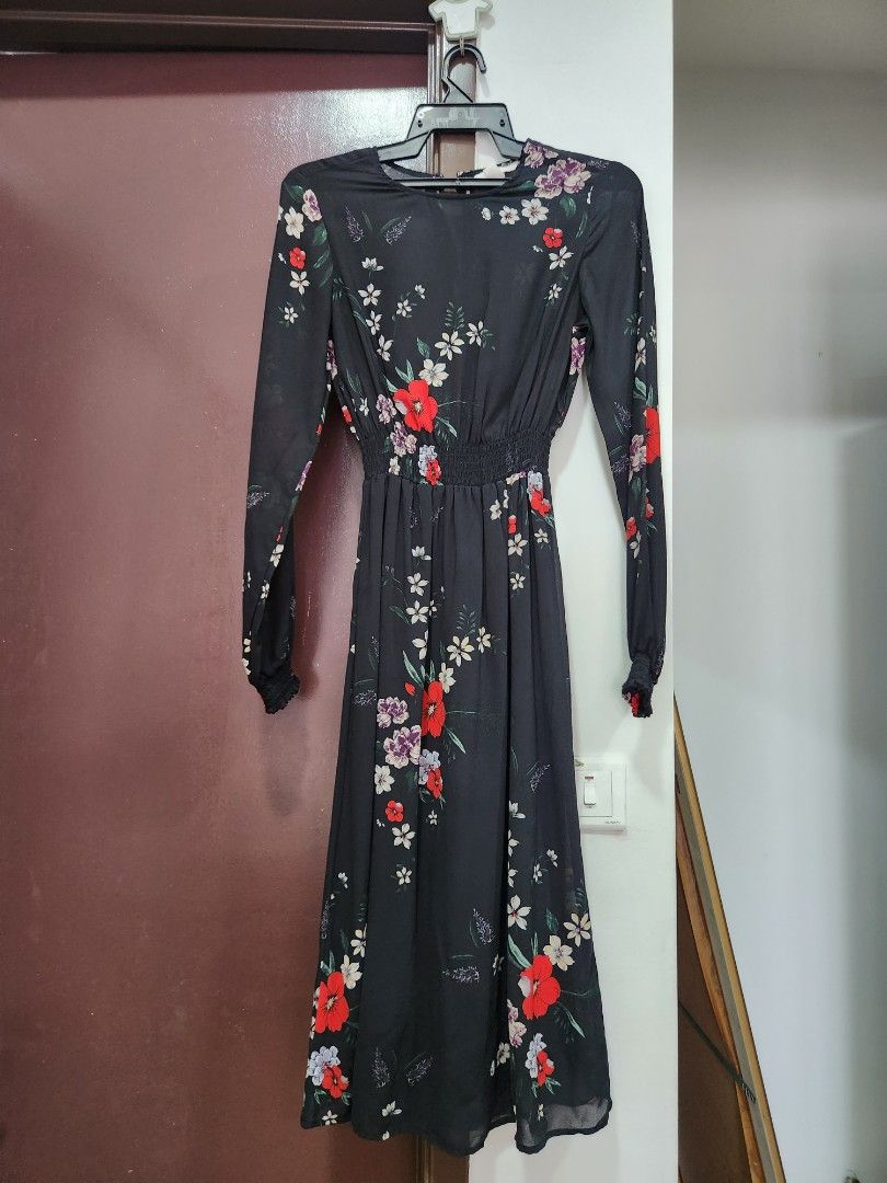 Baju terpakai, Women's Fashion, Tops, Blouses on Carousell