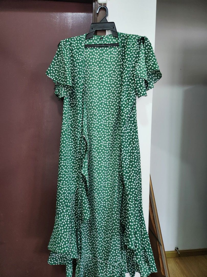 Baju terpakai, Women's Fashion, Tops, Blouses on Carousell