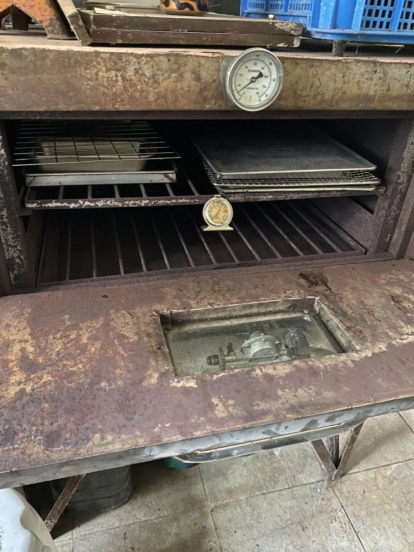 Big Oven, Furniture & Home Living, Kitchenware & Tableware, Bakeware on ...