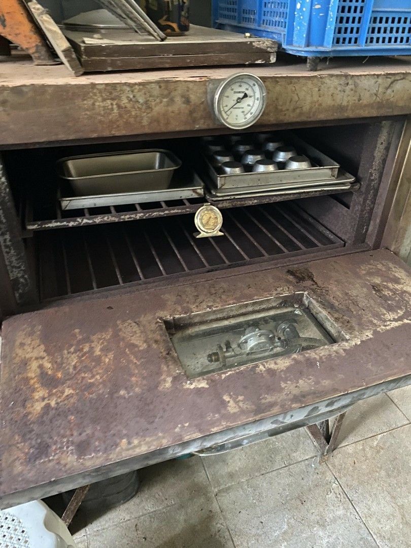 Big Oven, Furniture & Home Living, Kitchenware & Tableware, Bakeware on ...