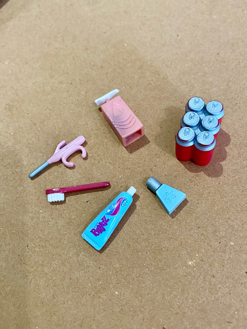 Bratz Slumb Party accessories (incomplete), Hobbies & Toys, Toys ...