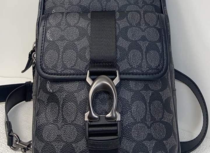 Coach Beck Pack In Signature Canvas, Men's Fashion, Bags, Backpacks on ...