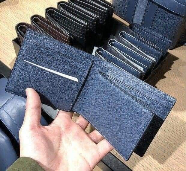 Coach Bifold Wallet in Baseball Stitch, Men's Fashion, Watches ...