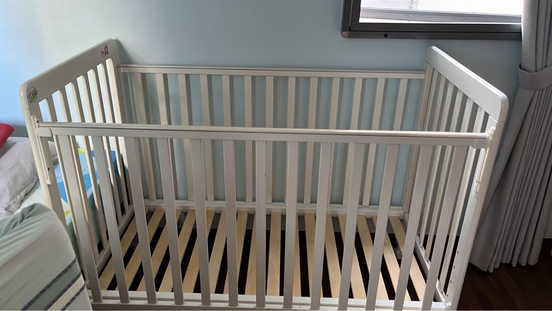 Cot - Free, Babies & Kids, Baby Nursery & Kids Furniture, Cots & Cribs ...