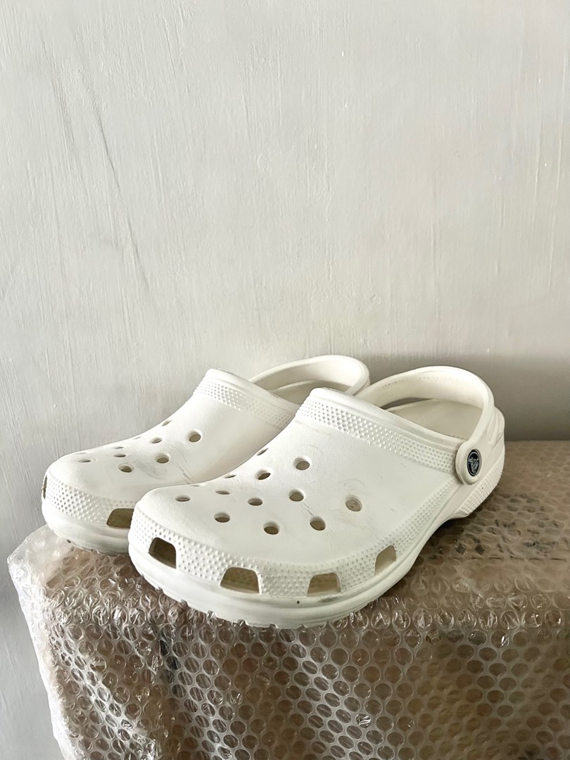 Crocs white (original), Men's Fashion, Footwear, Slippers & Slides on ...