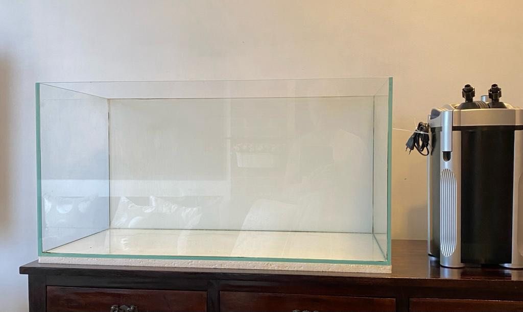 Crystal fish tank with filter and cabinet, Pet Supplies, Homes & Other ...