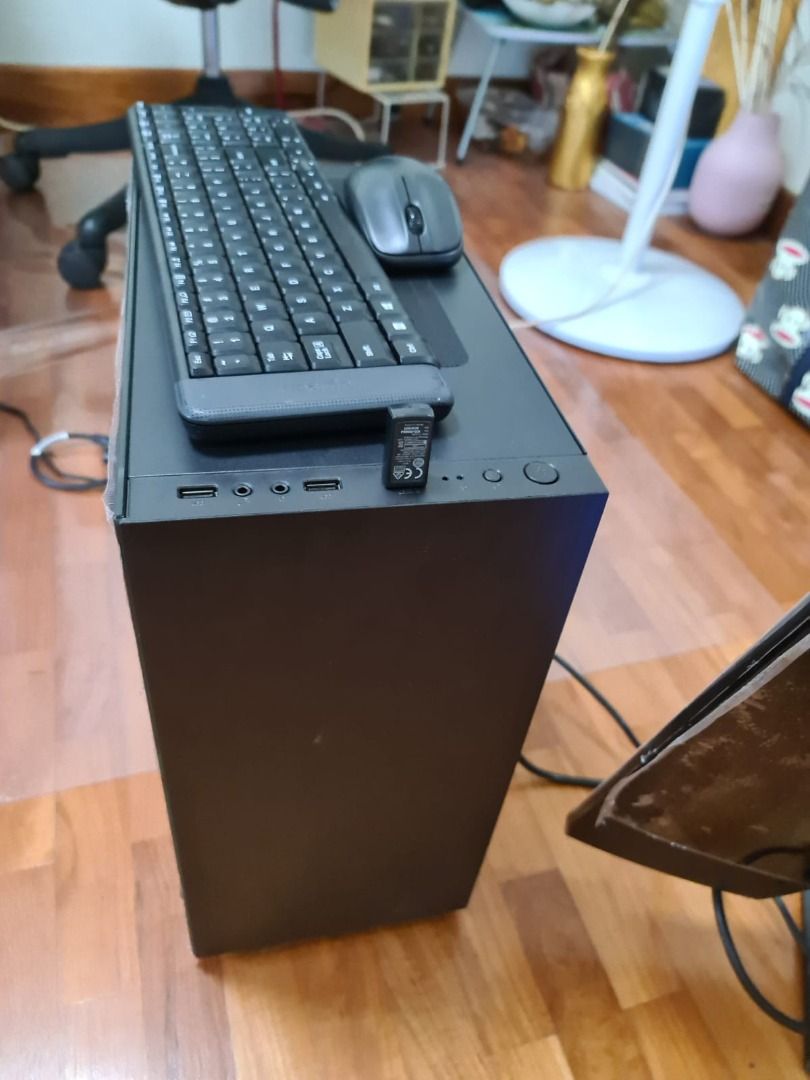 Custom Made Desktop & 27" Dell Monitor With free Wireless Keyboard ...