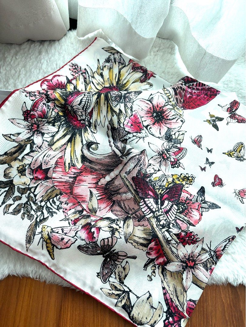Christian Dior Scarf (Authentic), Luxury, Accessories on Carousell