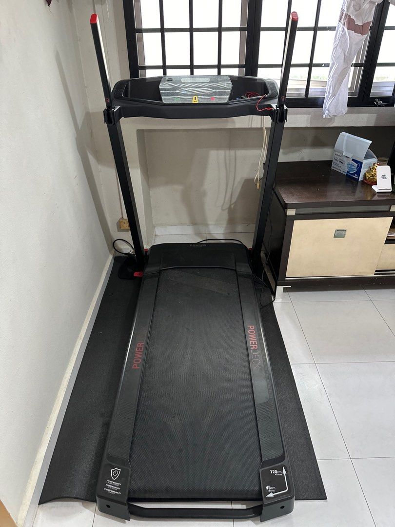 Domyos run100 treadmill (Decathlon), Sports Equipment, Exercise ...