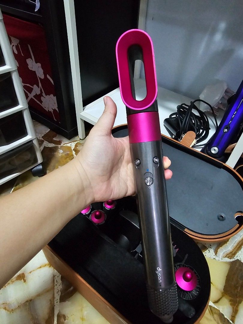 Dyson HS01 Airwrap (Pink), Beauty & Personal Care, Hair on Carousell