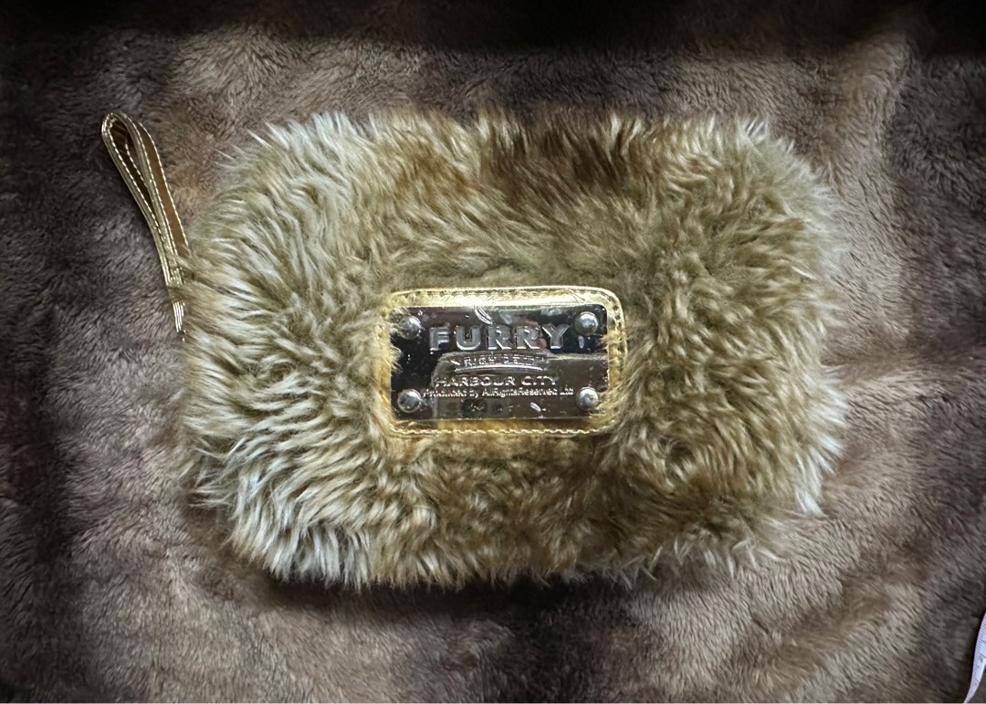 FURRY harbour city pouch, Women's Fashion, Bags & Wallets, Purses ...